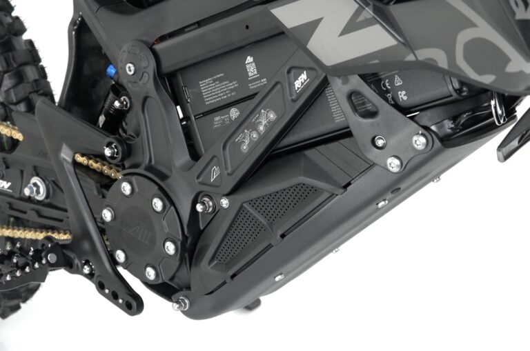 Apollo RFN Ares Rally Pro 2025 / L1e - DMX BIKES