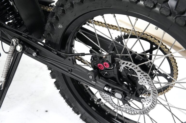 Apollo RFN Ares Rally Pro 2025 / L1e - DMX BIKES