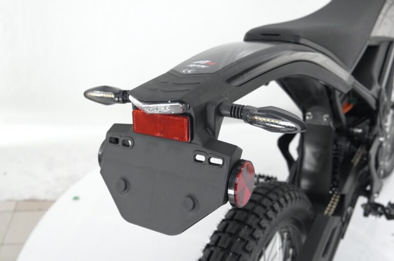 Apollo RFN Ares Rally Pro 2025 / L1e - DMX BIKES